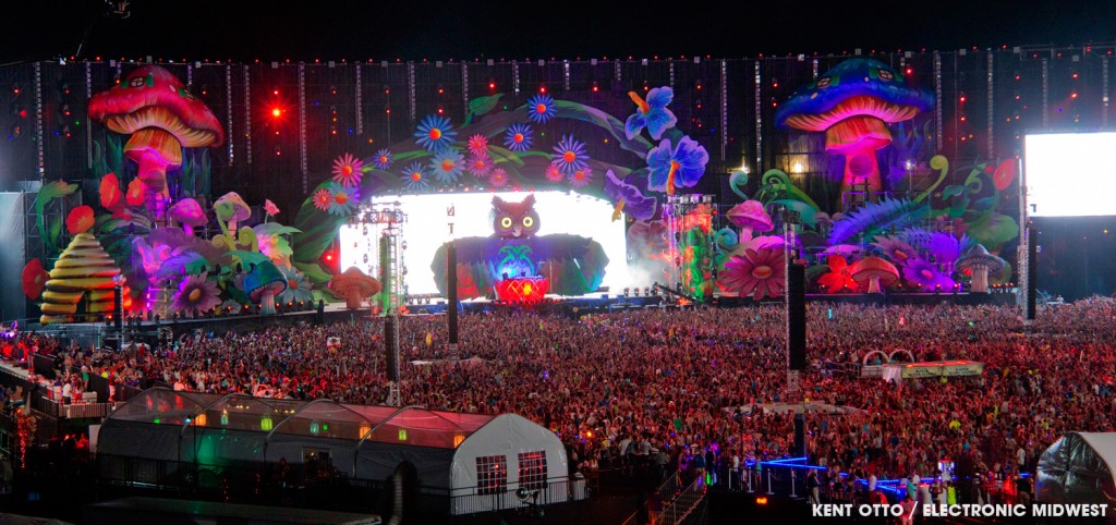 Eye candy: 40+ photos of beautiful EDM festival stage designs ...