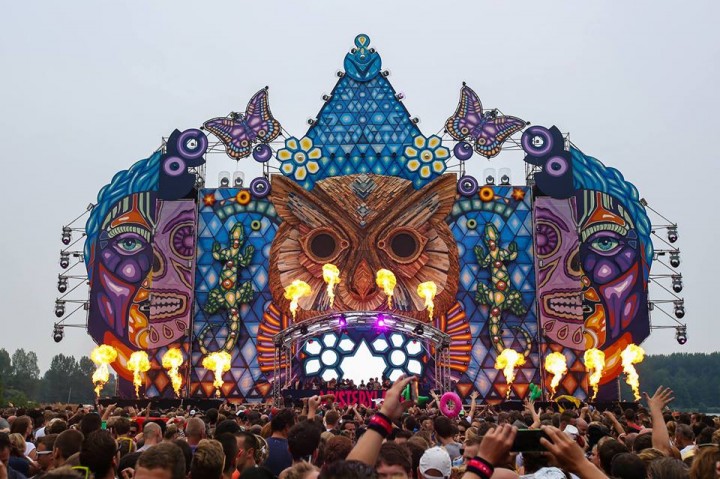 Eye candy: 40+ photos of beautiful EDM festival stage designs ...