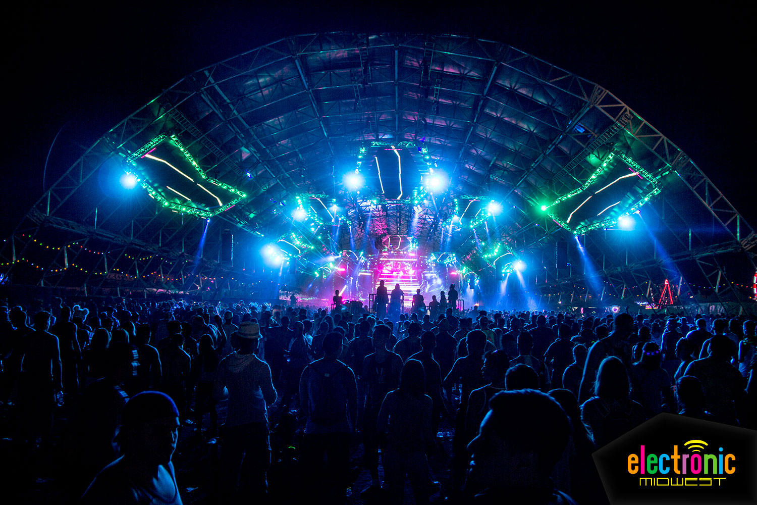 First look: The elaborate stages of EDC Las Vegas 2014 – Electronic Midwest