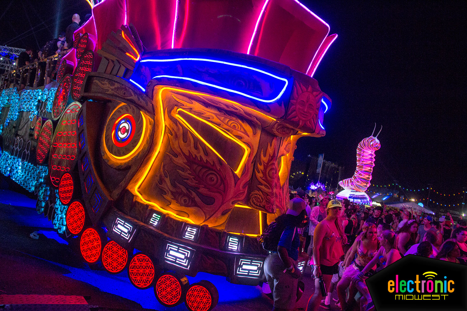 Photos: The art of EDC Las Vegas 2014 – Electronic Midwest