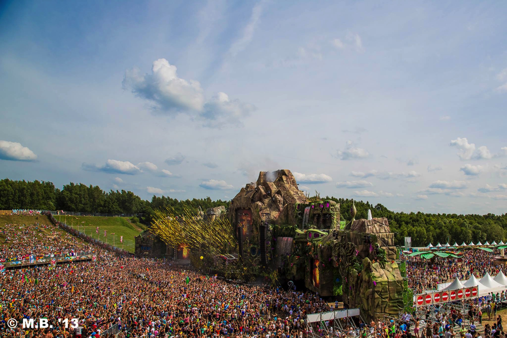 20 preview photos of the volcanic TomorrowWorld 2014 main stage ...